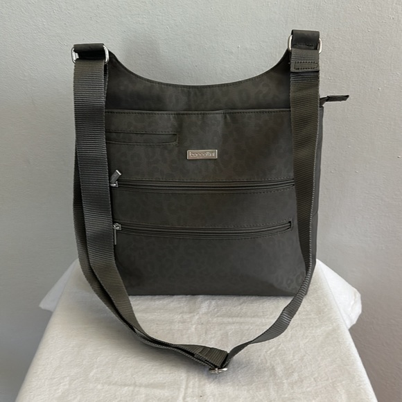 Baggallini | Bags | Baggallini Grey Animal Print Crossbody | Poshmark